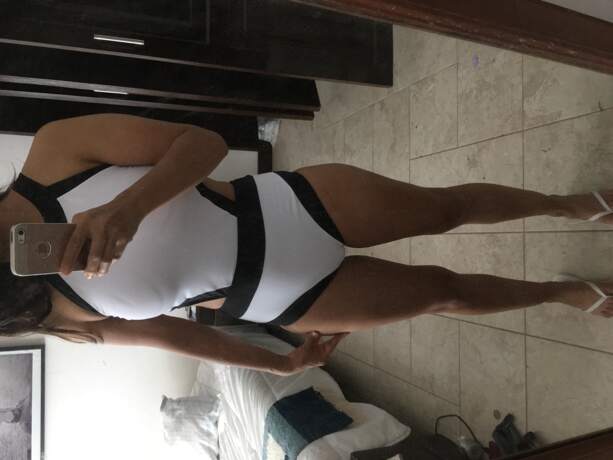 Contrast Trims Keyhole Back Swimsuit Review S